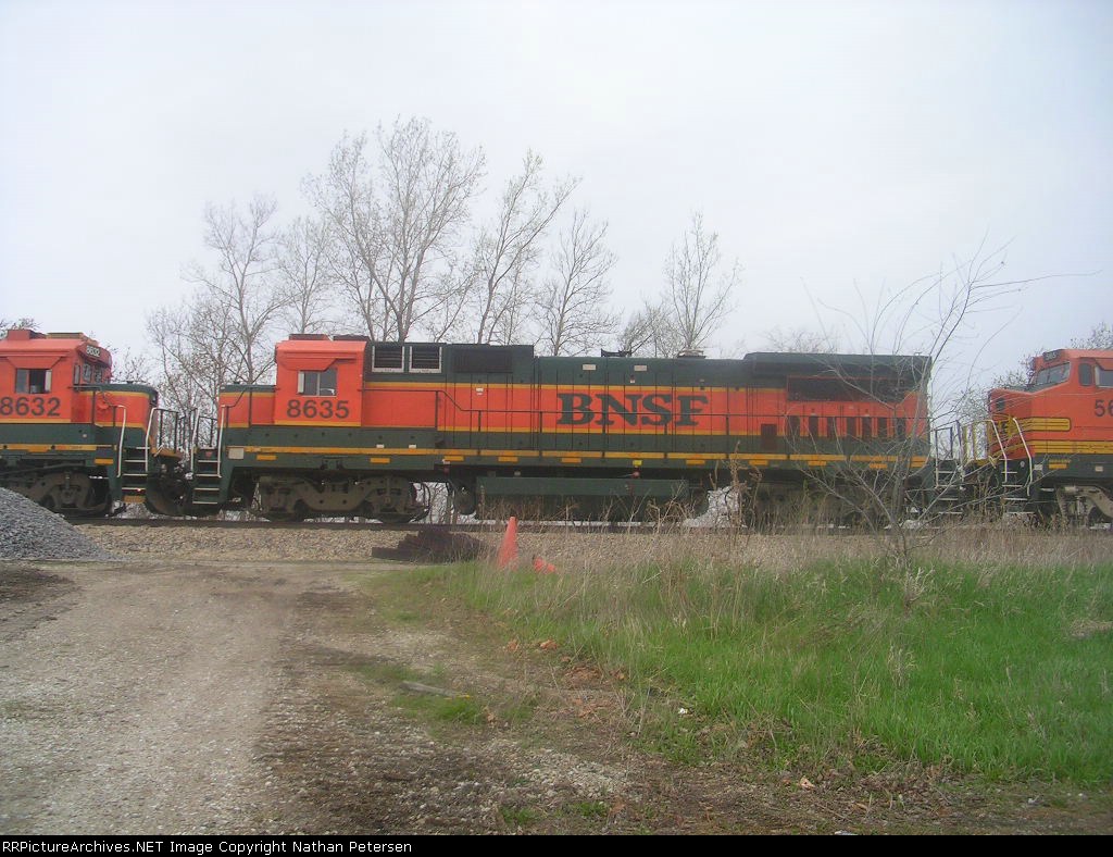 BNSF 8635